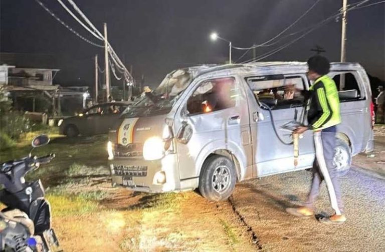 Teen dead, several critical after minibus overturns on Number 62 Public ...